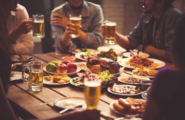 16 Top Pubs in Goa that make it a heaven for party lovers