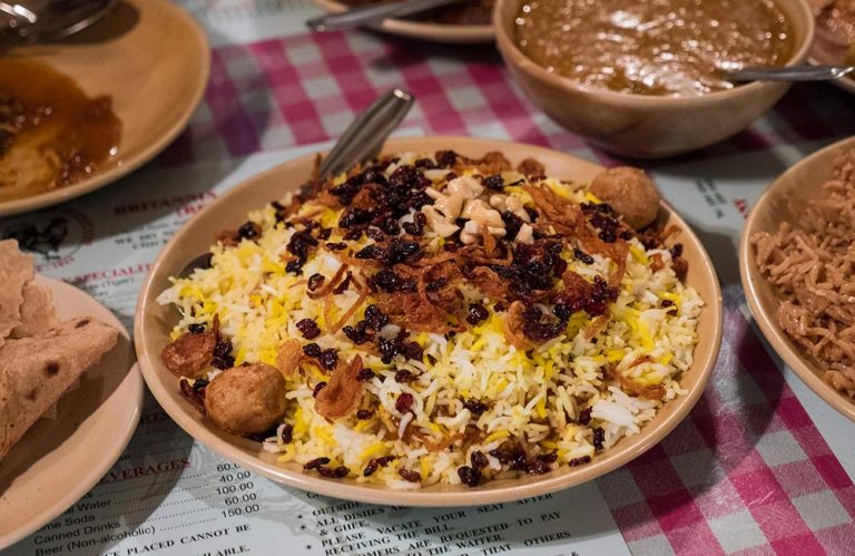 21 Best Restaurants in Cyber Hub: Timings, Avg. Cost For 2