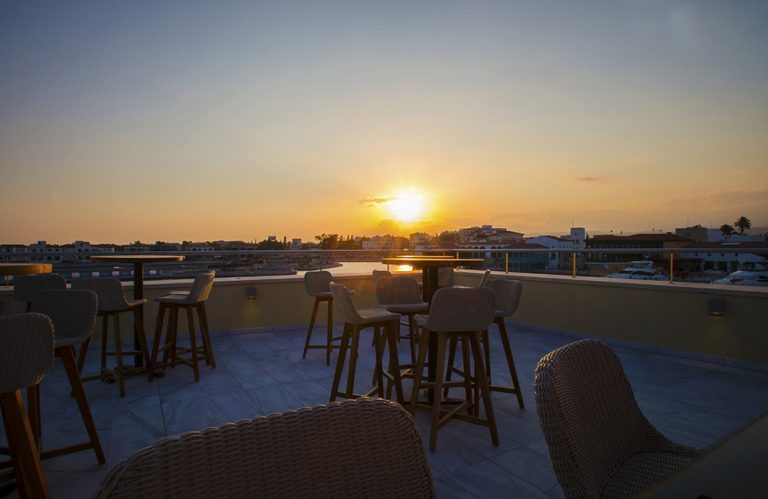 Top Dance Pubs In Hyderabad, Clubs, Bars with Dance Floor