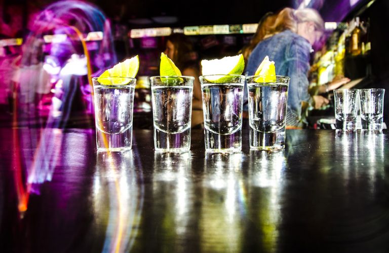 Top 13 Disco Pubs in Mumbai: Location, Average Cost for 2