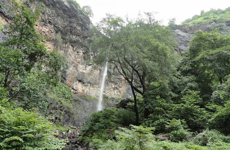 5 Beautiful Waterfalls near Ahmedabad That are worth Visiting