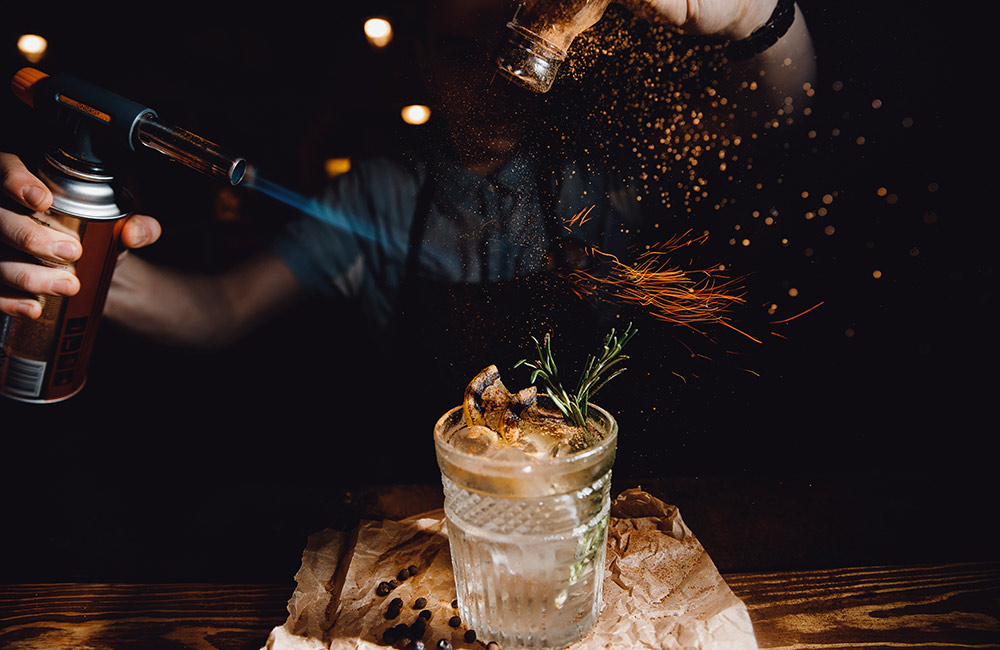 22 Best Bars & Pubs in Lucknow : Timings, Location, Cost for 2