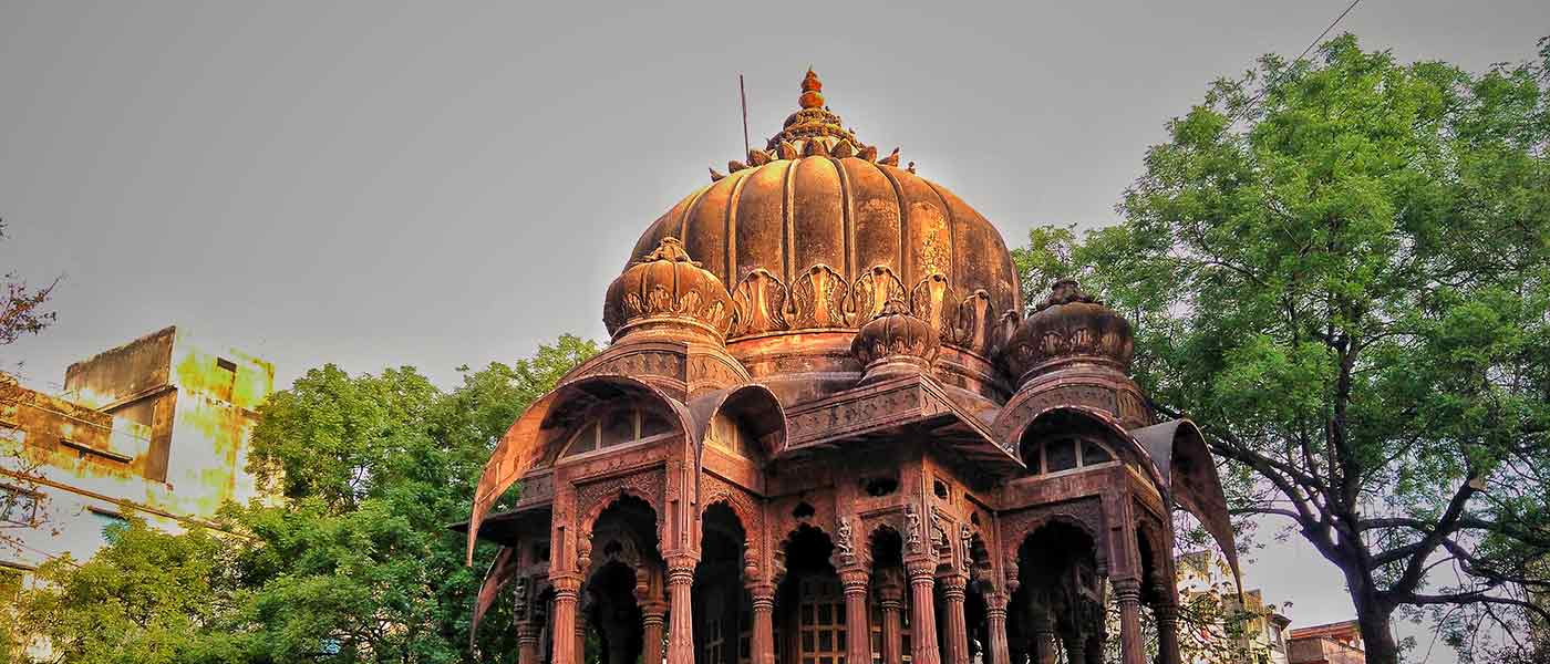 Top Historical Places To Visit In Indore: Location, Timings
