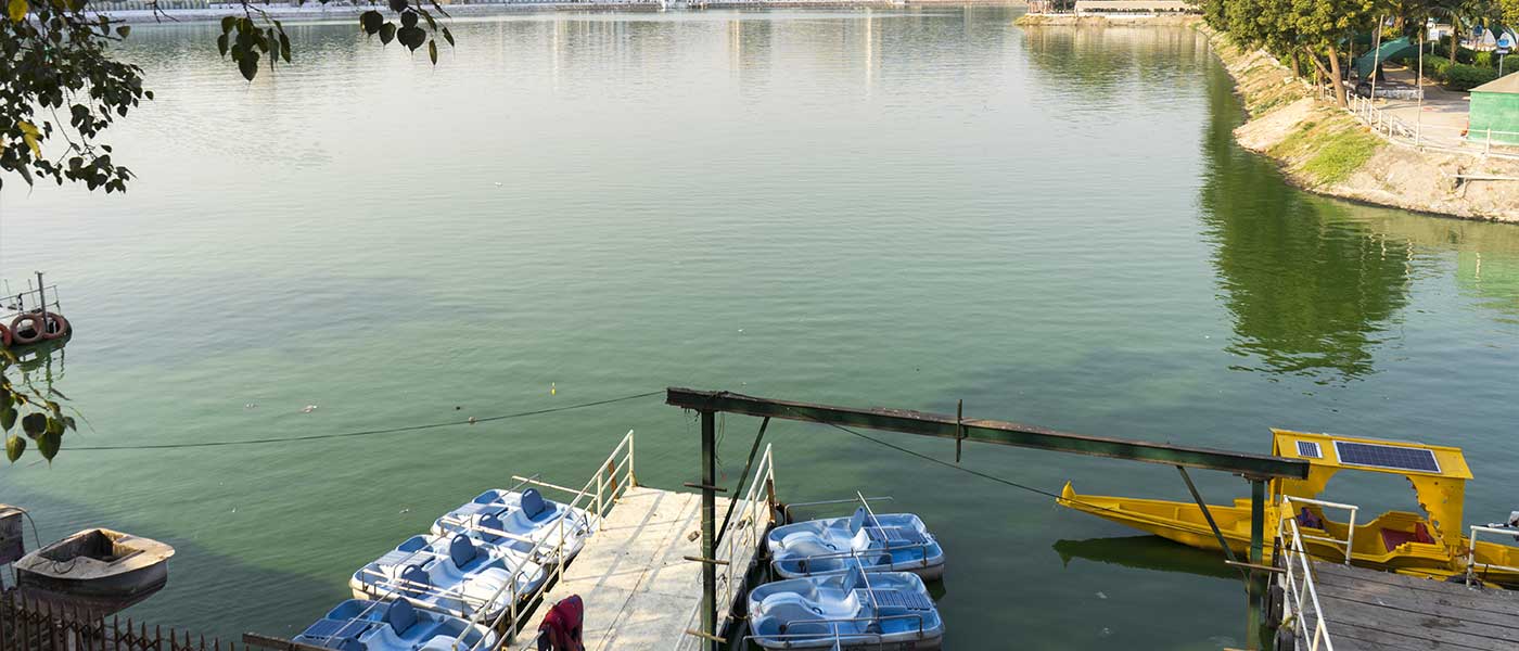 Kankaria Lake, Ahmedabad : Boat Rides, Timings, Entry Fee