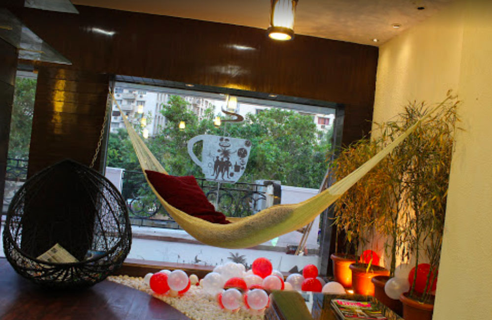 16 Best Cafes in Gurgaon (2022) - FabHotels